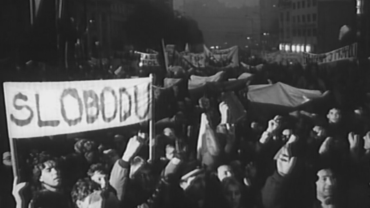 Na Nežnú revolúciu si zaspomínali aj herci zo seriálu Sľub | TVNOVINY.sk