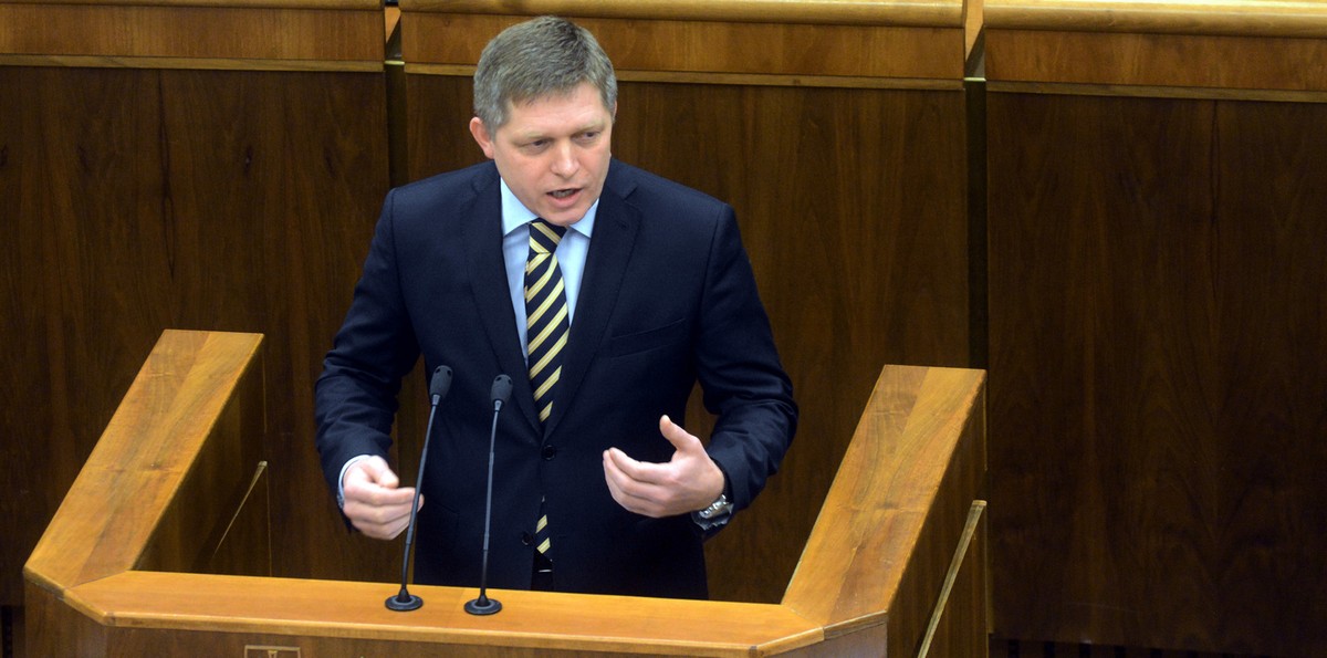 Poslanci rozhodli o Ficovi. Následne Smer urobil krátky proces ...