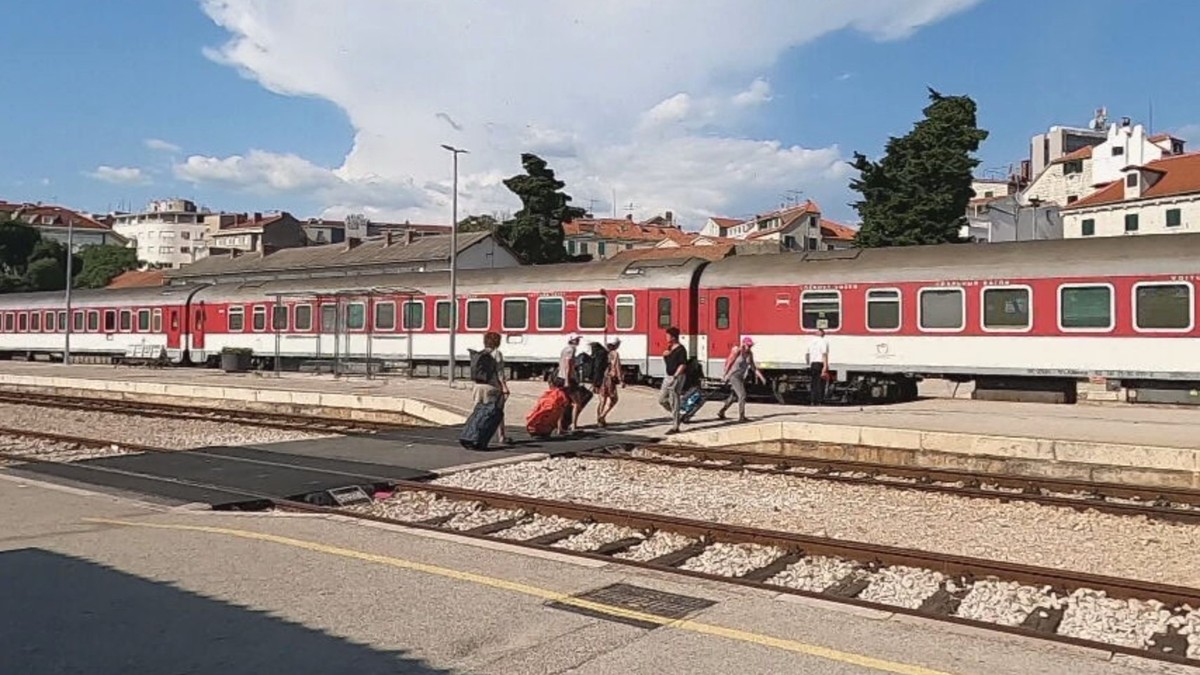 Z Bratislavy vyrazil prvý vlak k Jadranu | TVNOVINY.sk