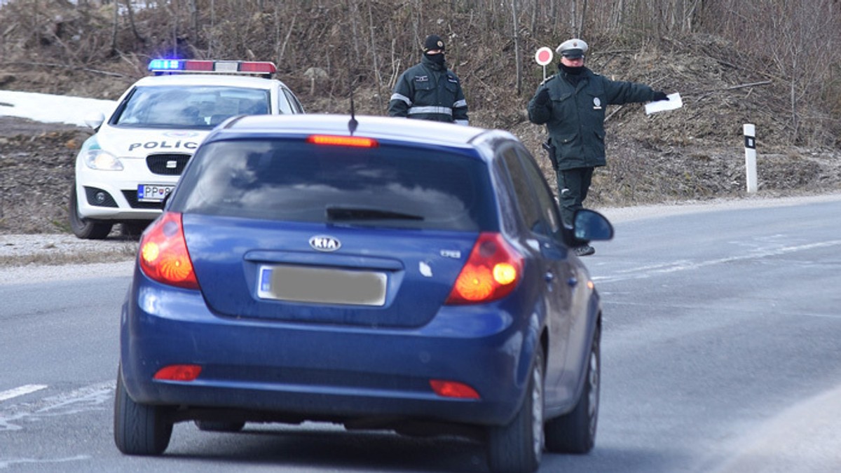 Slovensko dnes uzatvorí hraničné priechody aj s Poľskom | TVNOVINY.sk