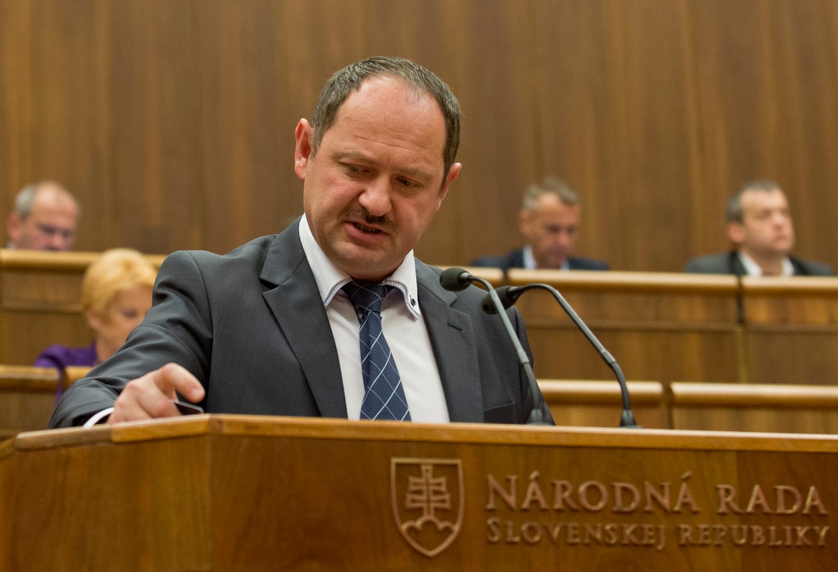 Poslanec Zsolt Simon z Mosta-Híd nepodporí vznikajúcu pravo-ľavú vládu ...