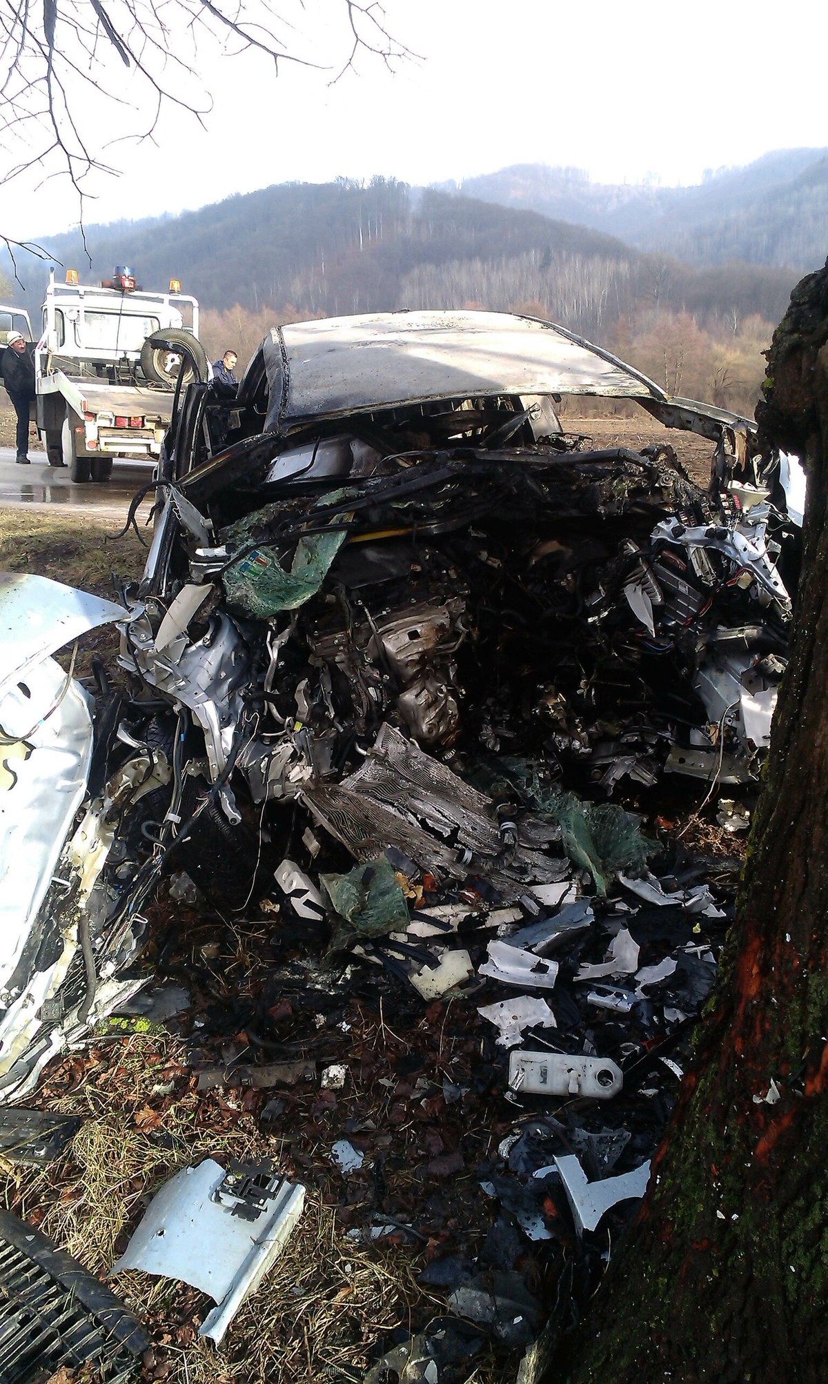 Tragická nehoda pri Revúcej! Horiace auto a jeden mŕtvy | TVNOVINY.sk