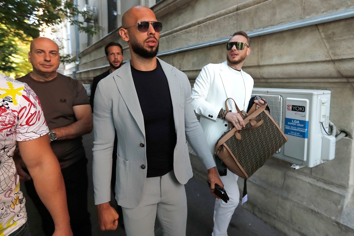 Kontroverzného influencera opäť zadržali. Andrew Tate ide do domáceho ...