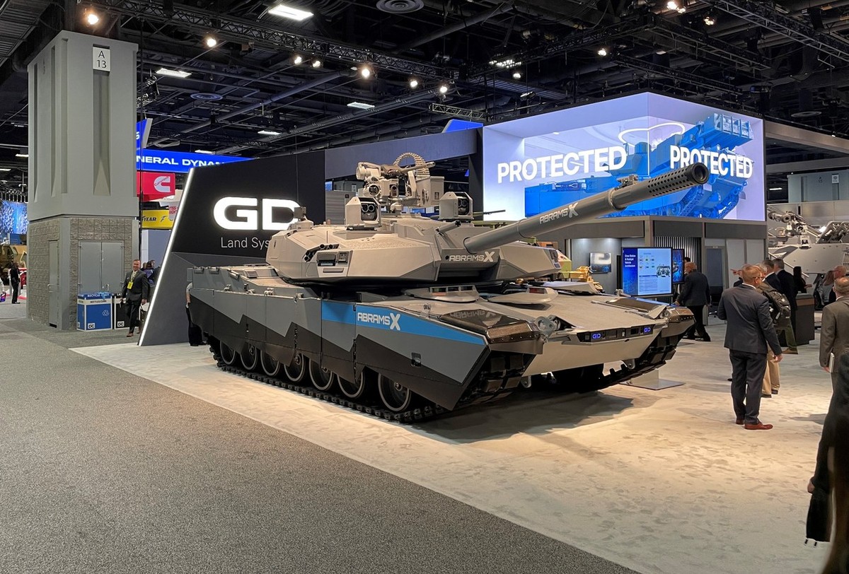 USA ukázali svoj najmodernejší tank AbramsX. Oproti predchodcovi má byť ...