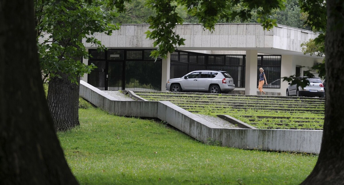 Bývalý erotický salón v bratislavskom Sade Janka Kráľa premenia na gastroprevádzku | TVNOVINY.sk