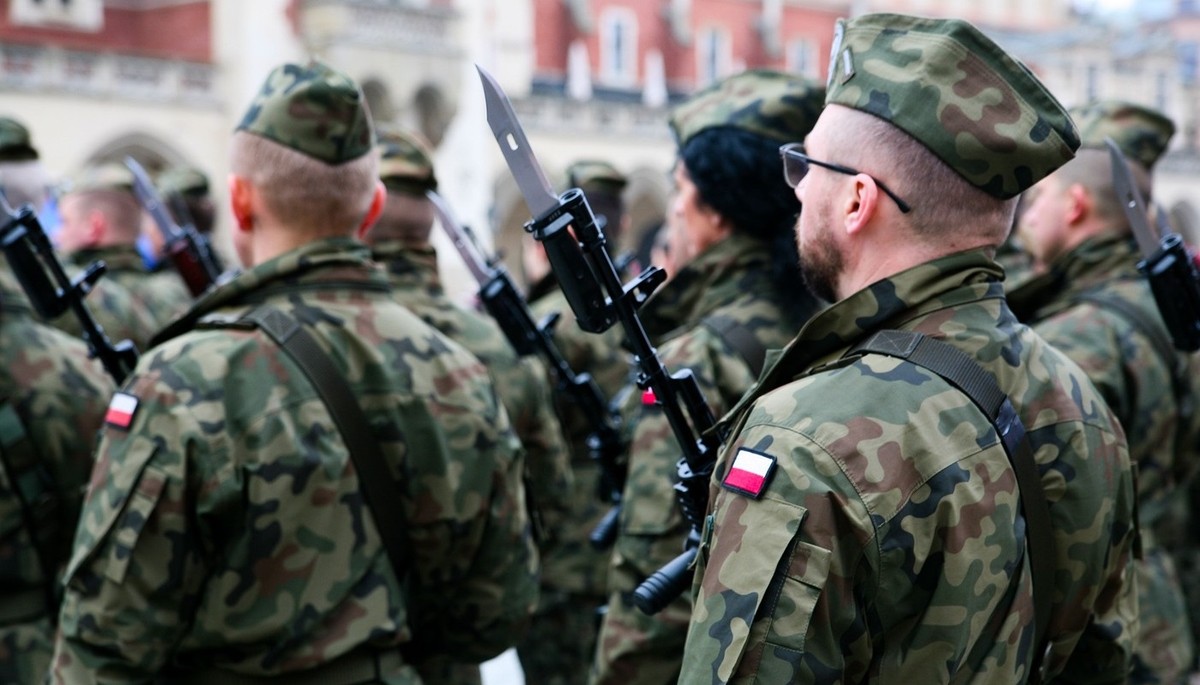 Väčšina Poliakov je proti vyslaniu vojakov na Ukrajinu | TVNOVINY.sk