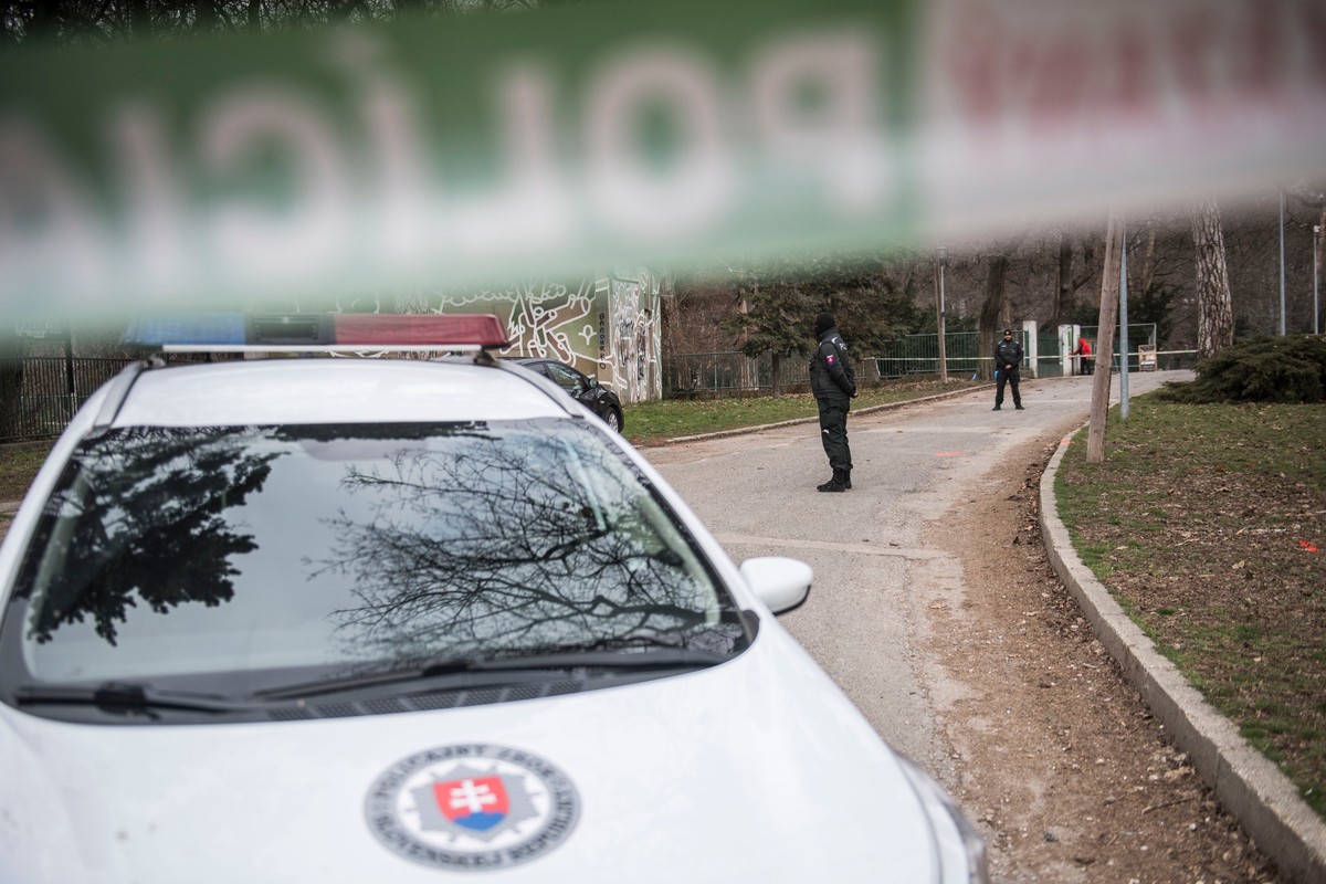 V aute na okraji Banskej Bystrice našli telo prokurátora s prestrelenou hlavou | TVNOVINY.sk