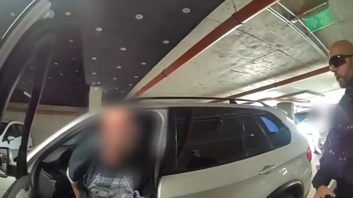 Opitý šofér v Rovinke rozmetal autá. Ledva stál na nohách, nevedela ani rozprávať | TVNOVINY.sk