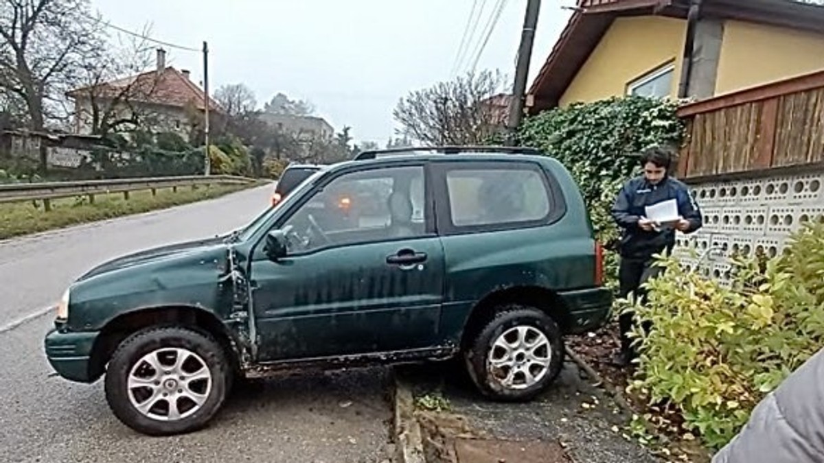 Chcel si len upratať pred príchodom zimy. Auto ho zrazilo na vlastnom ...