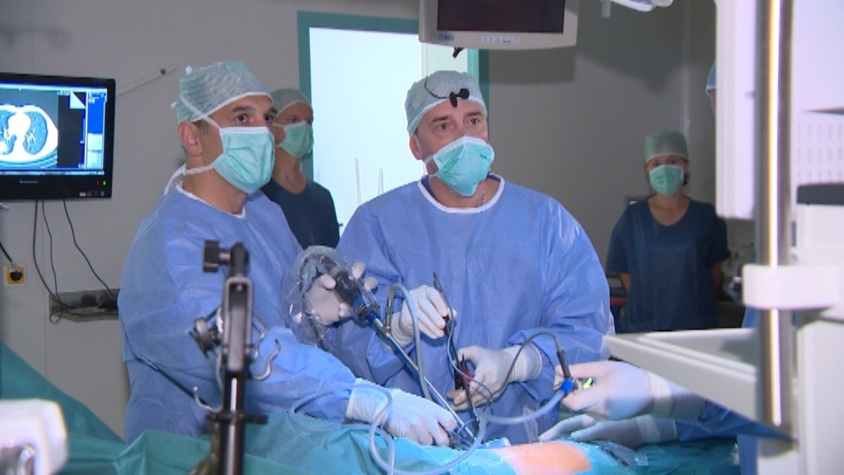 Unikátna operácia nádoru na pľúcach výrazne skráti uzdravovanie ...