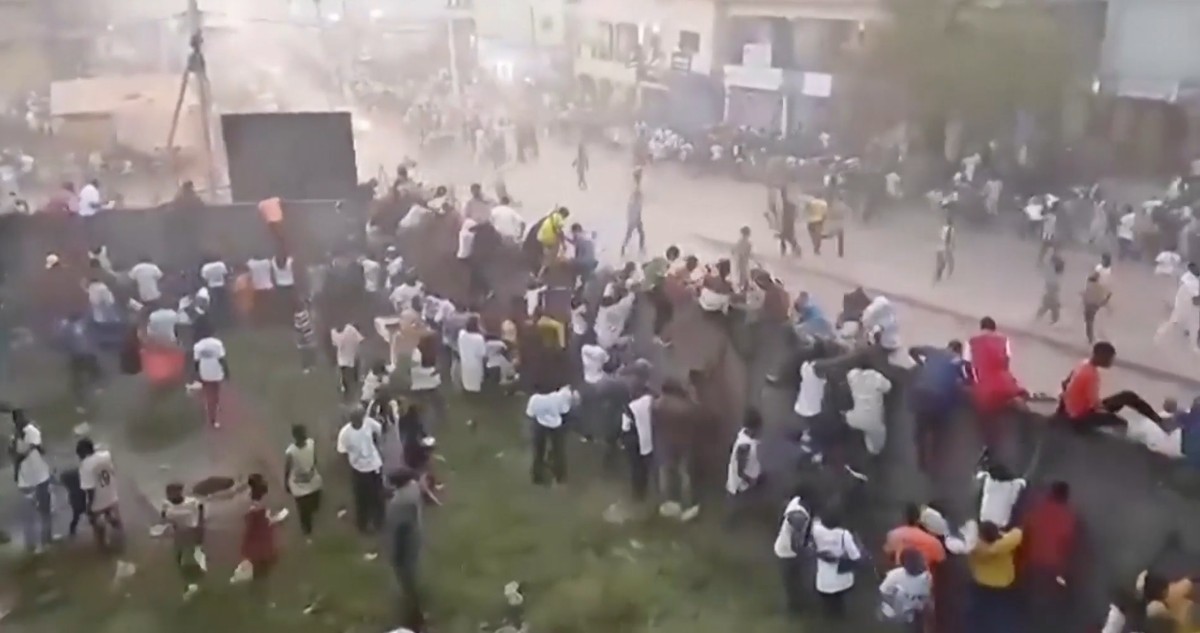 Márnica je plná. Telá sú všade, opisuje lekár. Na futbalovom zápase ...