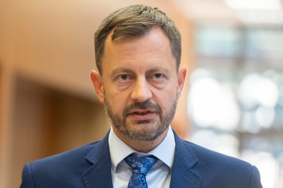 Premiér Heger: Je neprípustné, aby sa ktokoľvek kvôli svojmu spôsobu ...