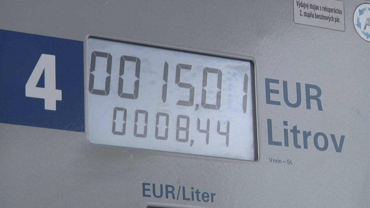 Cesta autom na sviatky za rodinou sa poriadne predraží. Porovnávali sme ...