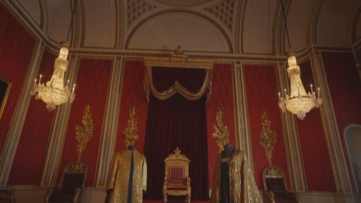 Korunovácia kráľa bude plná vzácnych kúskov. Karol III. chce ostať ...