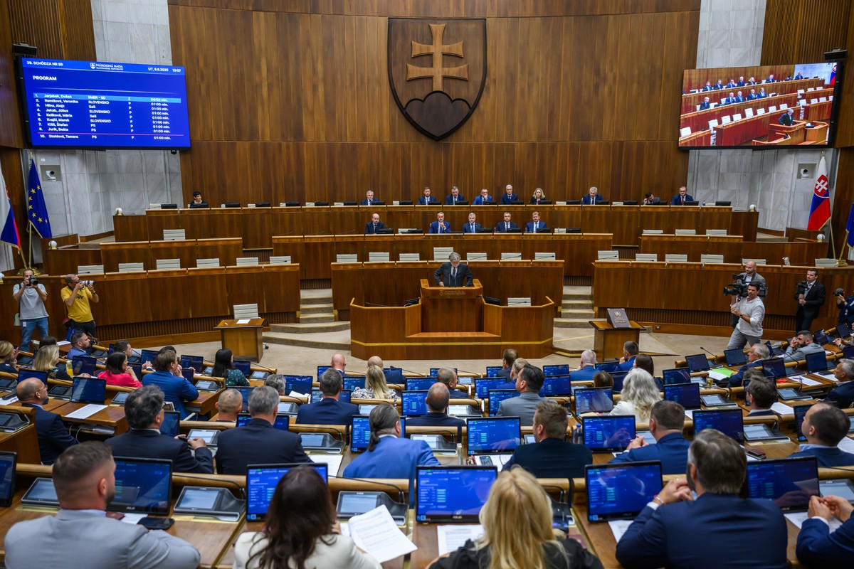 Návrh zákona KDH posunuli do tretieho čítania aj poslanci koalície. Tam už neprešiel | TVNOVINY.sk