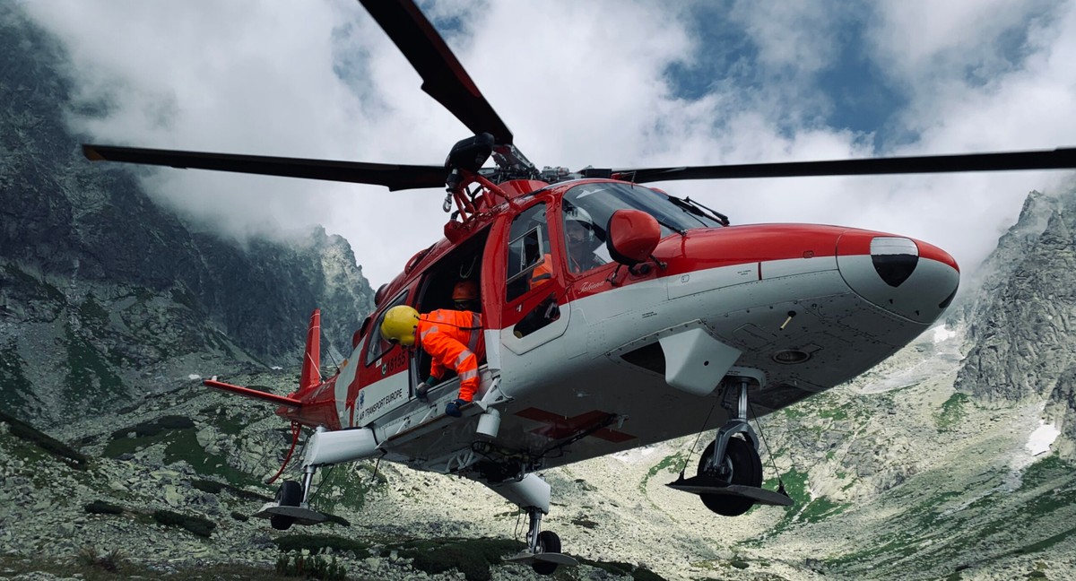 Napila sa priezračnej vody z potoka v Tatrách. Mladú turistku bral vrtuľník | TVNOVINY.sk